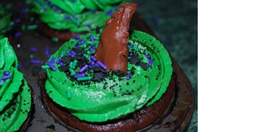 Witch's Hat Cupcakes - CakeCentral.com