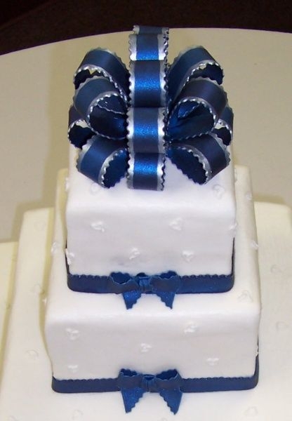 Blue_Ribbon4_600.jpg - CakeCentral.com