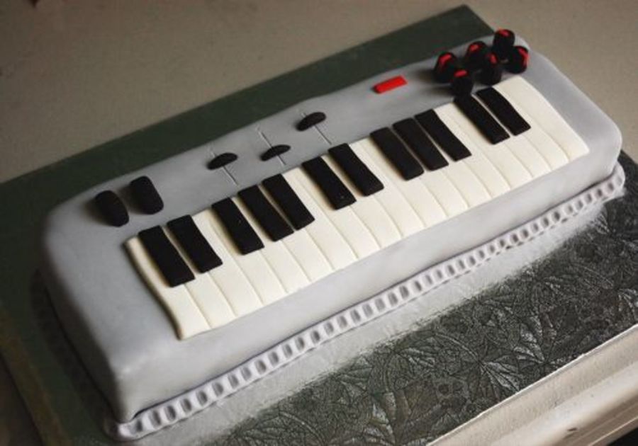 Keyboard Cake - CakeCentral.com