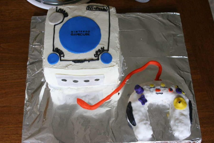 Nintendo Gamecube Top View - CakeCentral.com