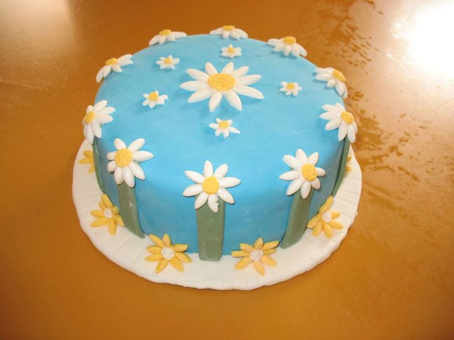 Daisy Birthday Cake - CakeCentral.com
