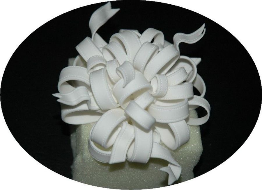 My First Bow - CakeCentral.com