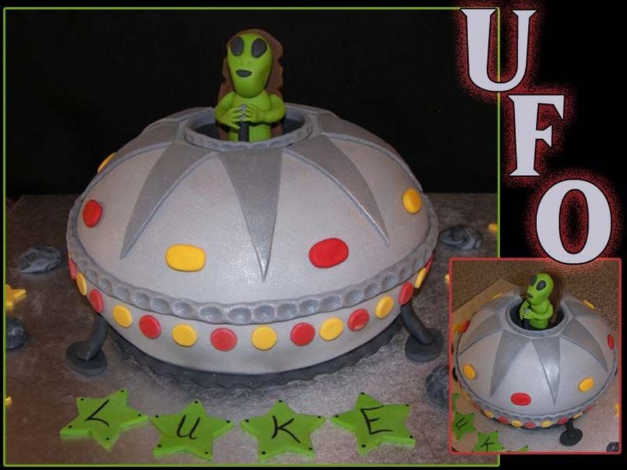 Flying Saucer Ufo Cake - CakeCentral.com