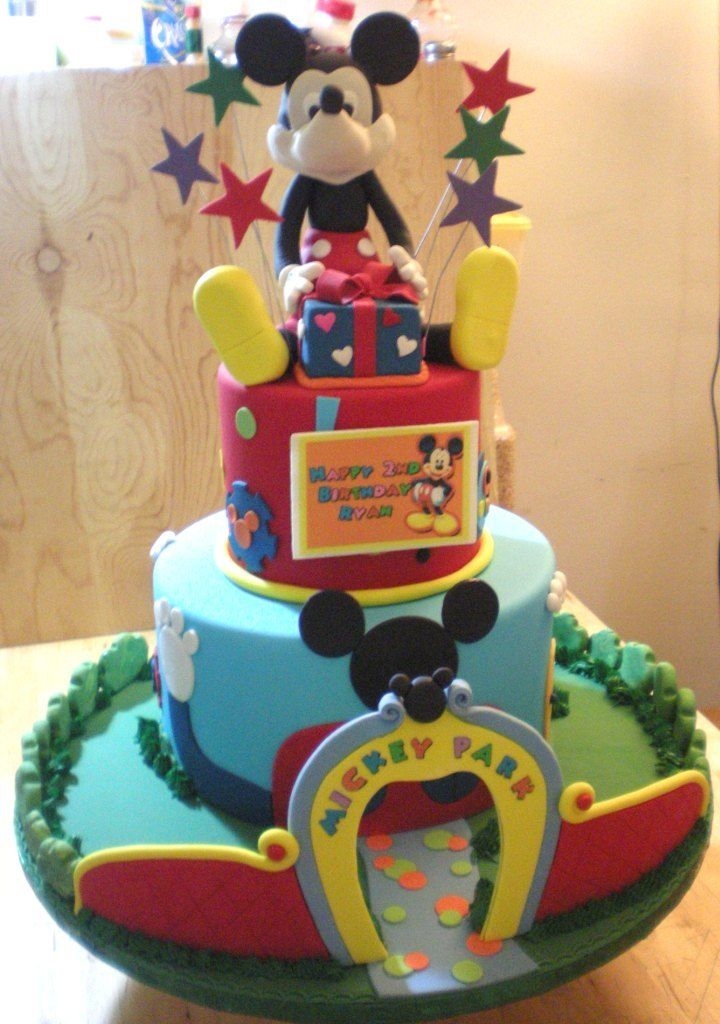 Mickey's Park - CakeCentral.com
