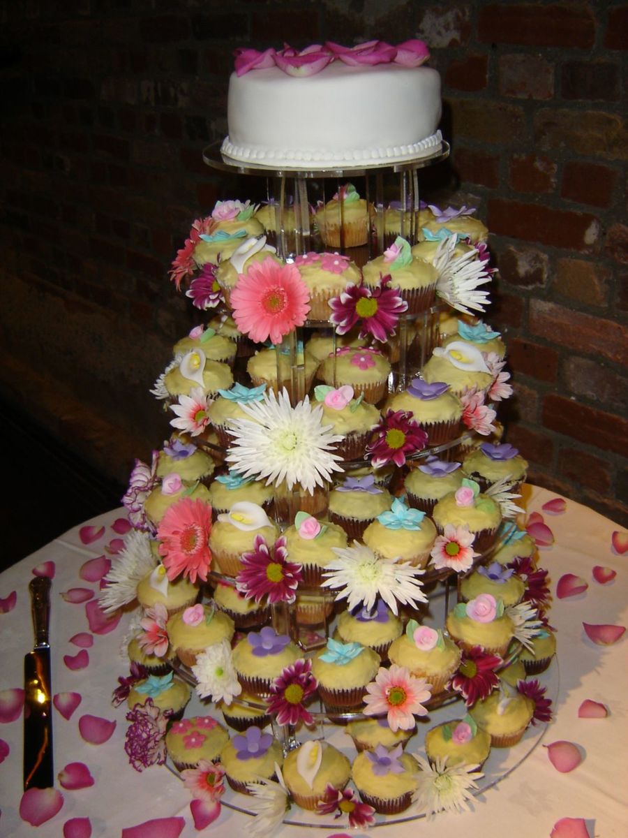 Floral Cupcake Display - CakeCentral.com