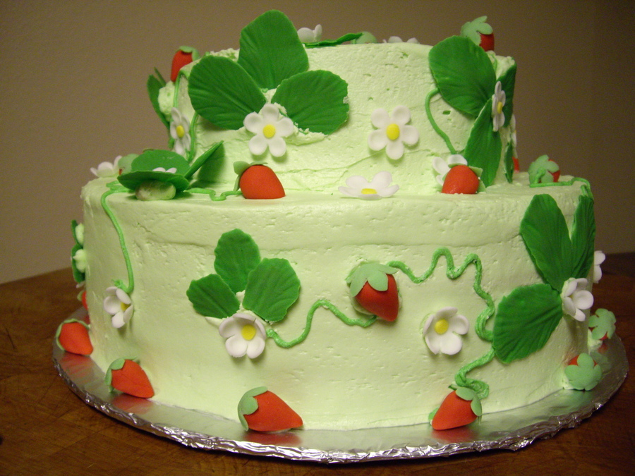 Strawberry Patch Cake - CakeCentral.com