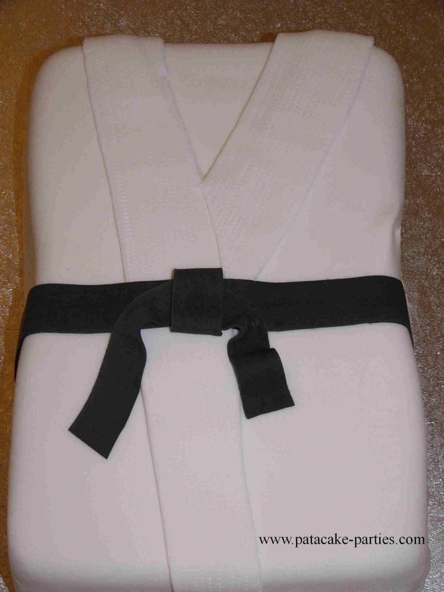 Karate Cake - CakeCentral.com