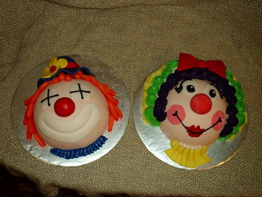 Clown Faces - CakeCentral.com