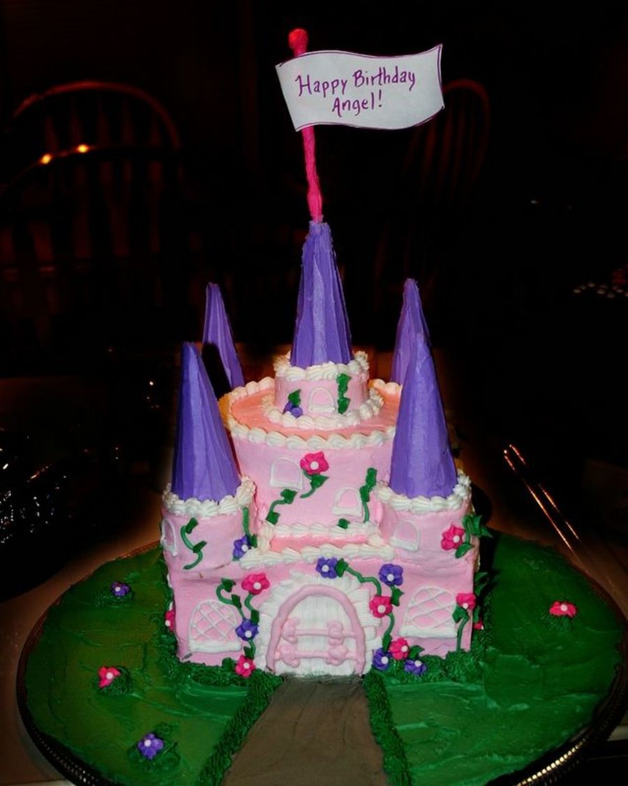 Castle Cake - CakeCentral.com