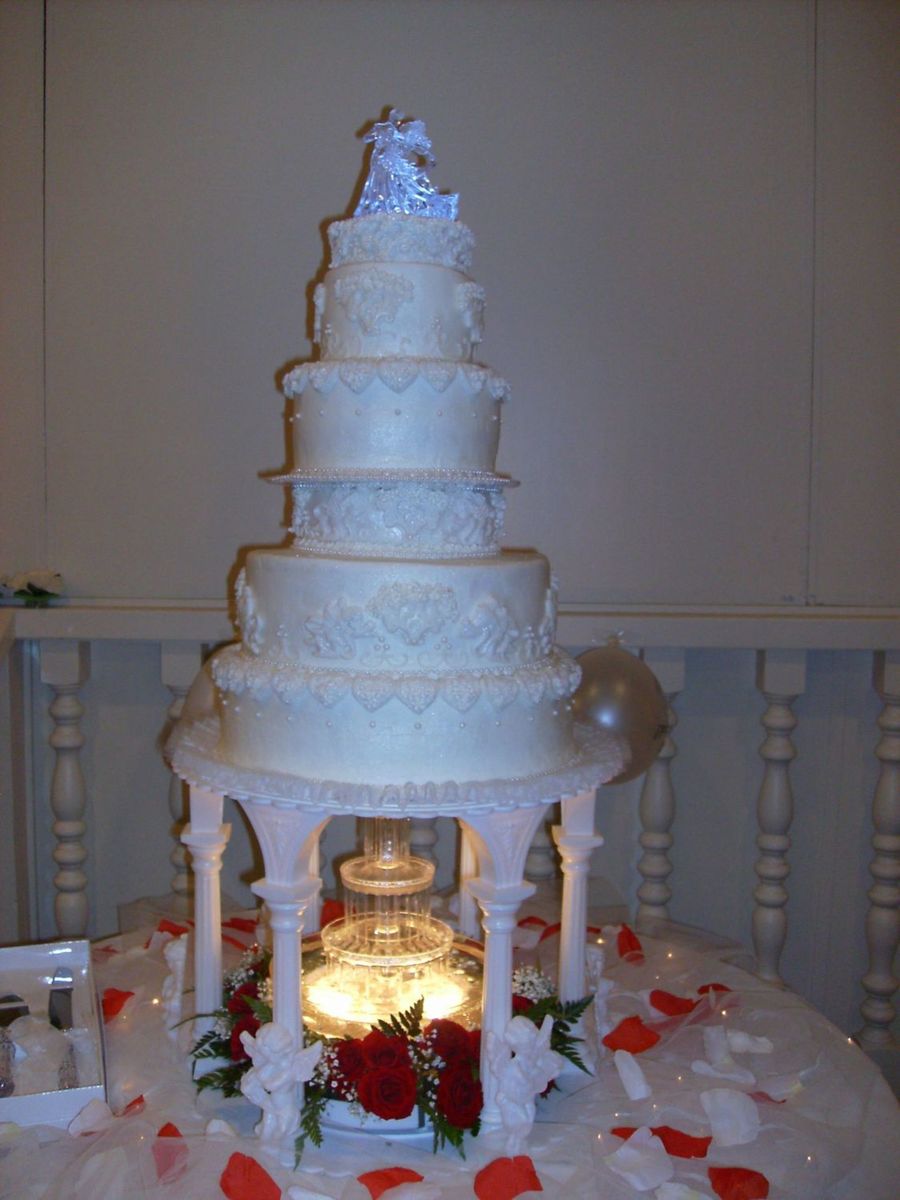 Brian_And_Tammys_Wedding_Cake_.jpg - CakeCentral.com