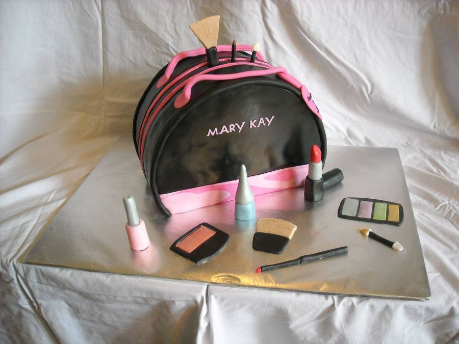 Mary Kay Cosmetic Bag With Makeup - CakeCentral.com