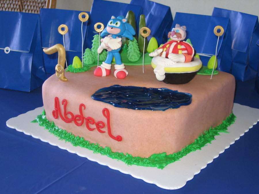 Sonic And Dr. Eggman - CakeCentral.com