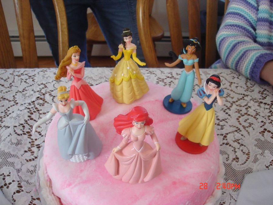 Princesses On Mmf - CakeCentral.com
