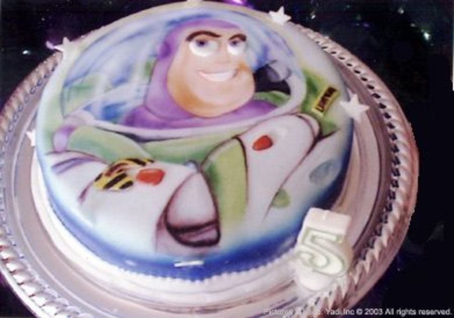 Buzz Cake - CakeCentral.com