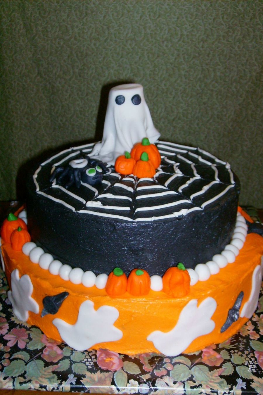 Boo Cake - CakeCentral.com