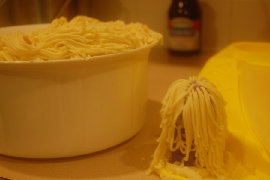 Spaghetti Cake - CakeCentral.com