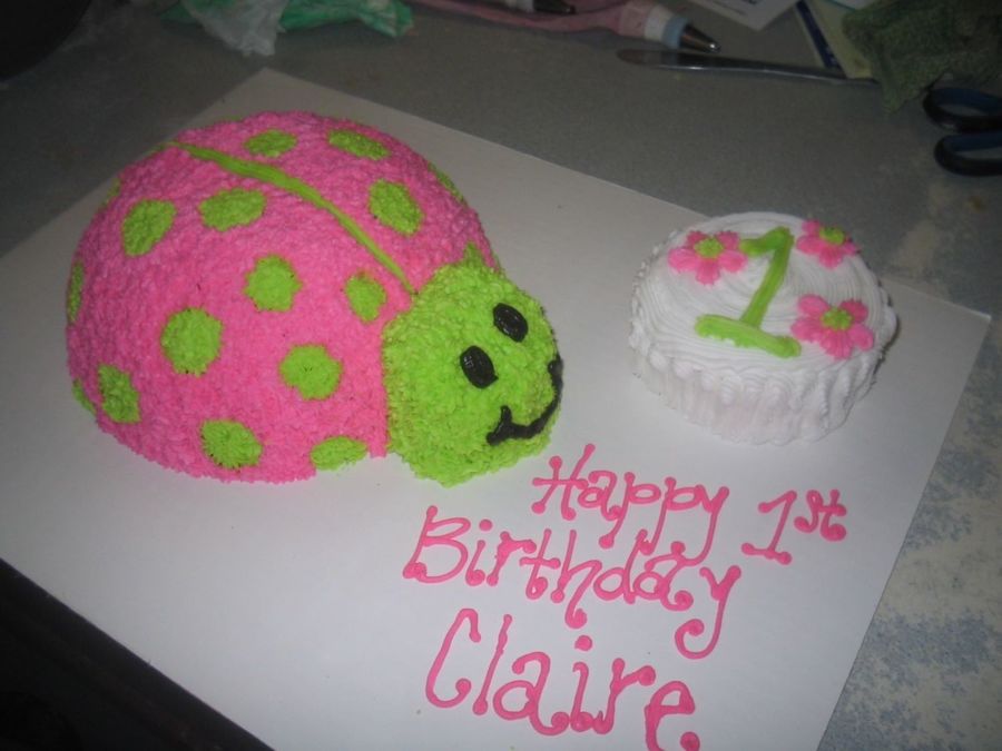Ladybug - CakeCentral.com