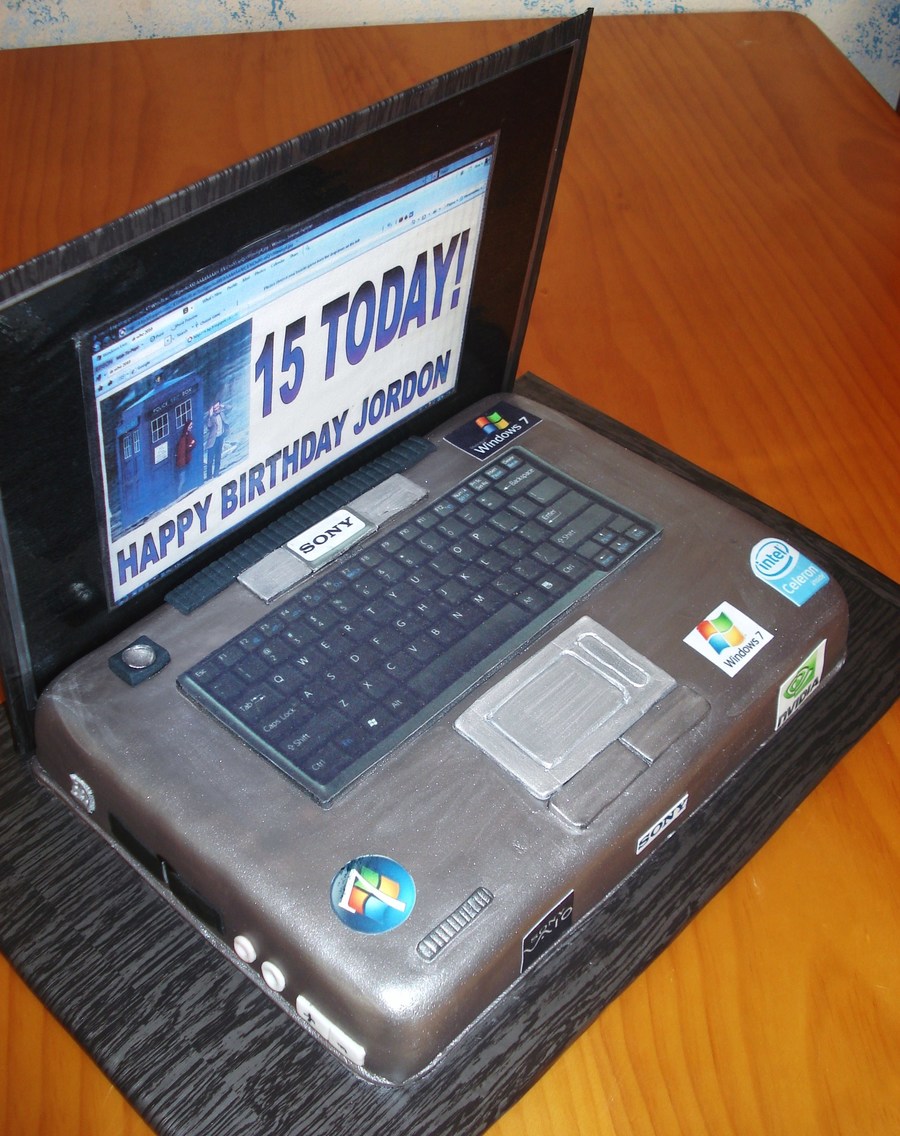 Laptop Cake - CakeCentral.com