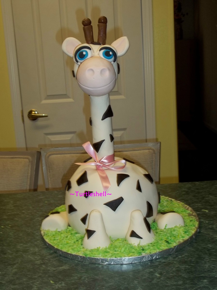Baby Giraffe - CakeCentral.com