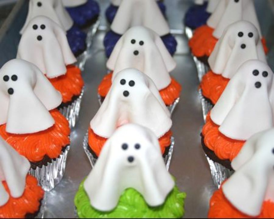 Ghosts - CakeCentral.com