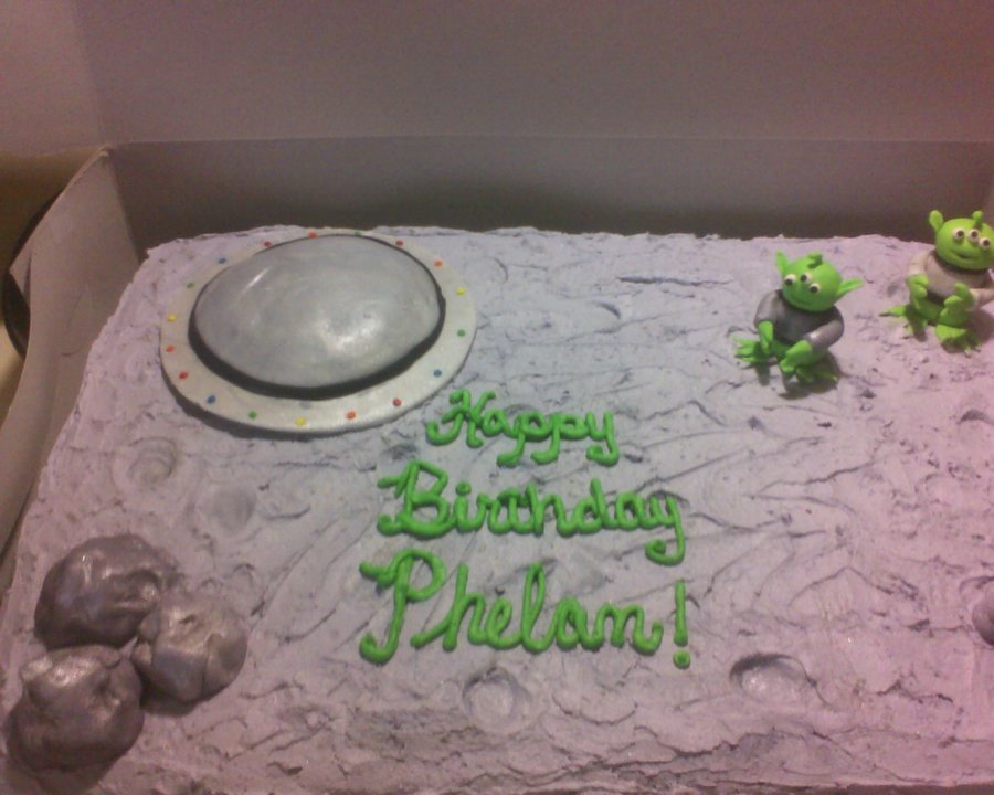 Space Cake - CakeCentral.com