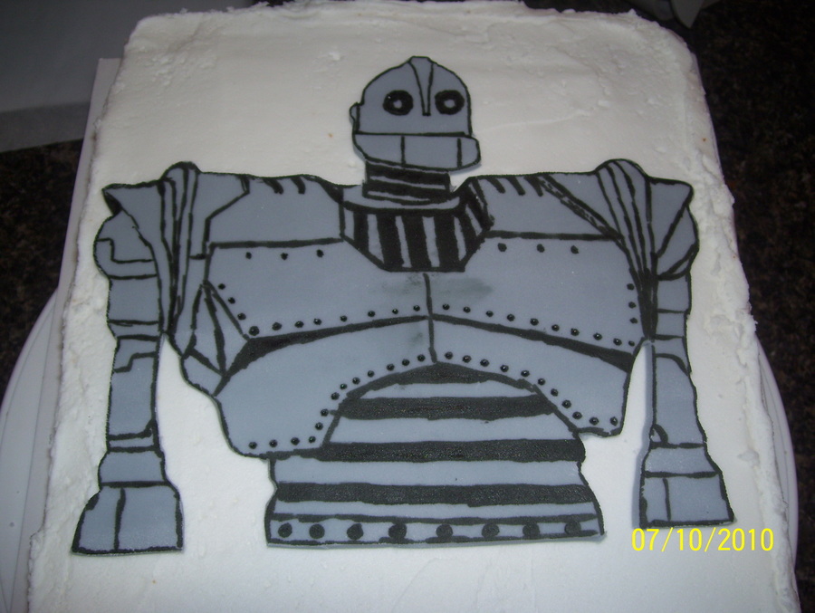 Iron Giant - CakeCentral.com