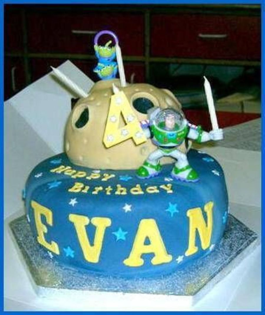 Buzz Lightyear - CakeCentral.com