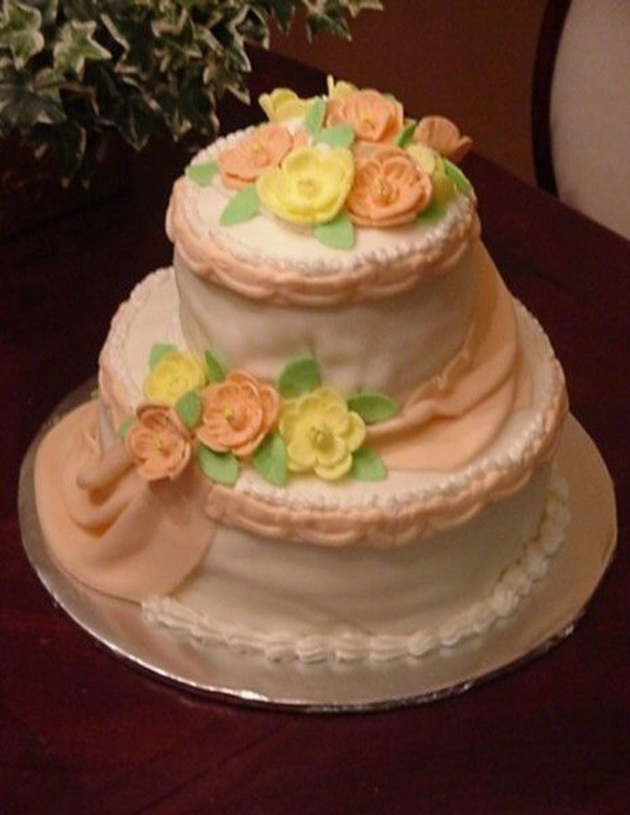 Fondant_Swag_Cake.jpg - CakeCentral.com