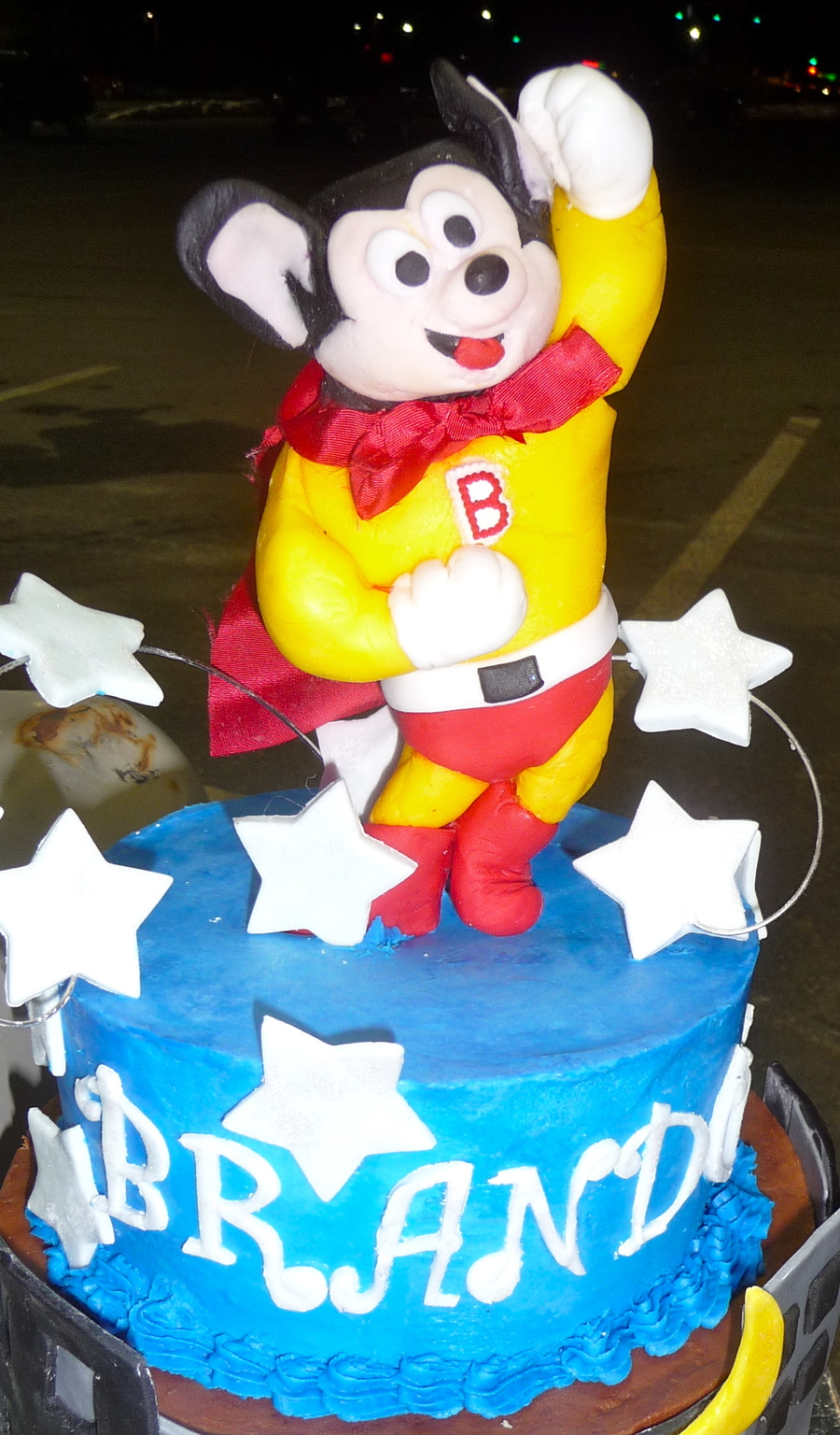 Mighty Mouse Cake - CakeCentral.com