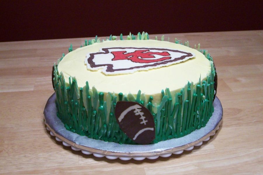 Chiefs Birthday Cake - CakeCentral.com