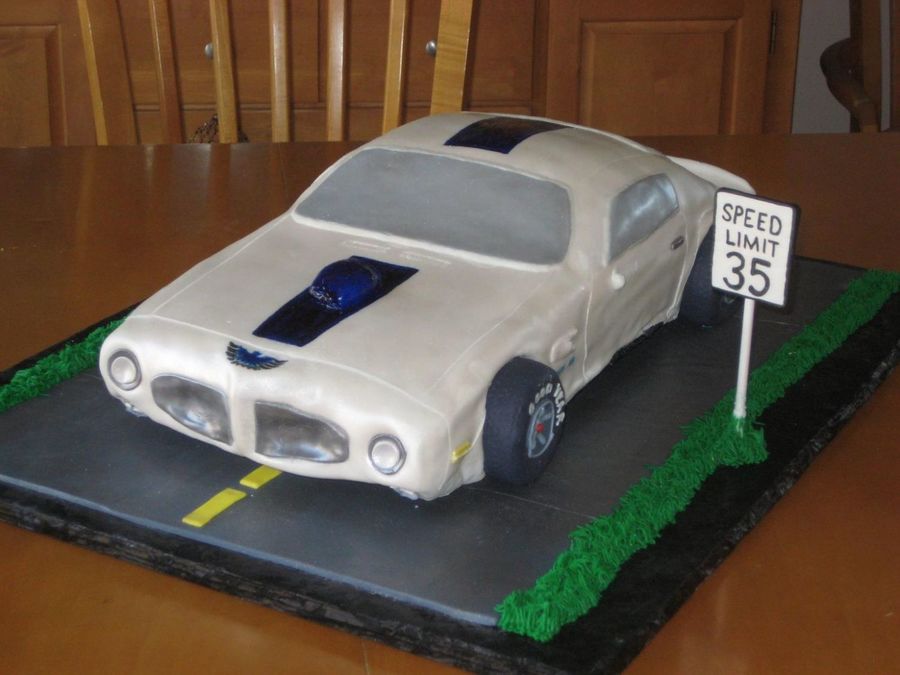 1970 Trans Am Front - CakeCentral.com