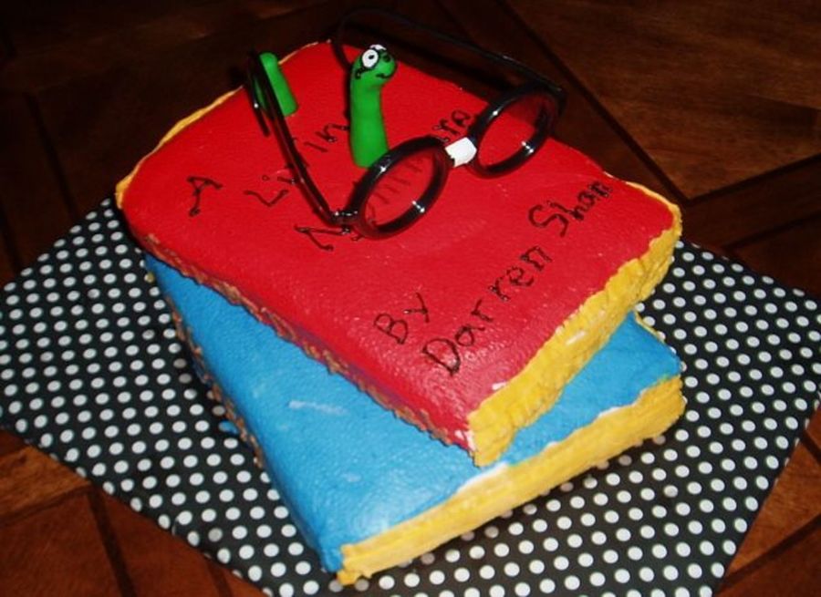 Bookworm - CakeCentral.com