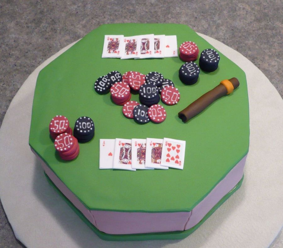 Poker Table - CakeCentral.com