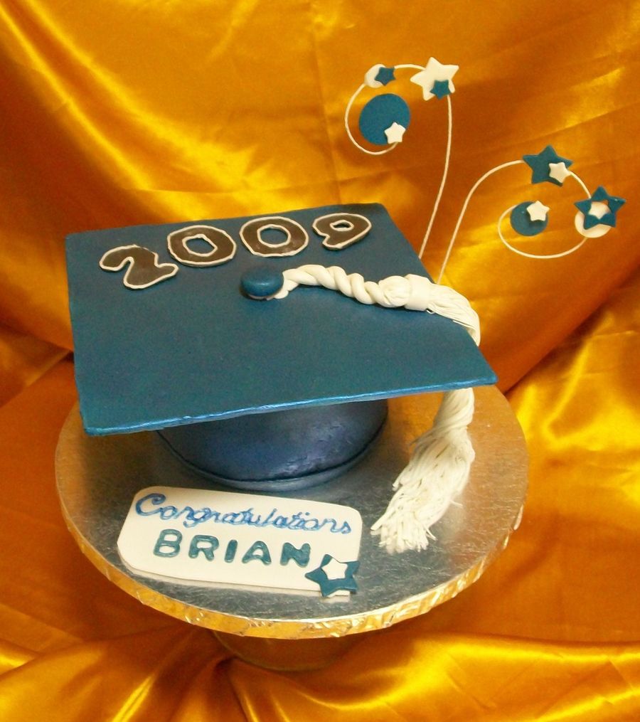 Graduation Cap Cake - CakeCentral.com