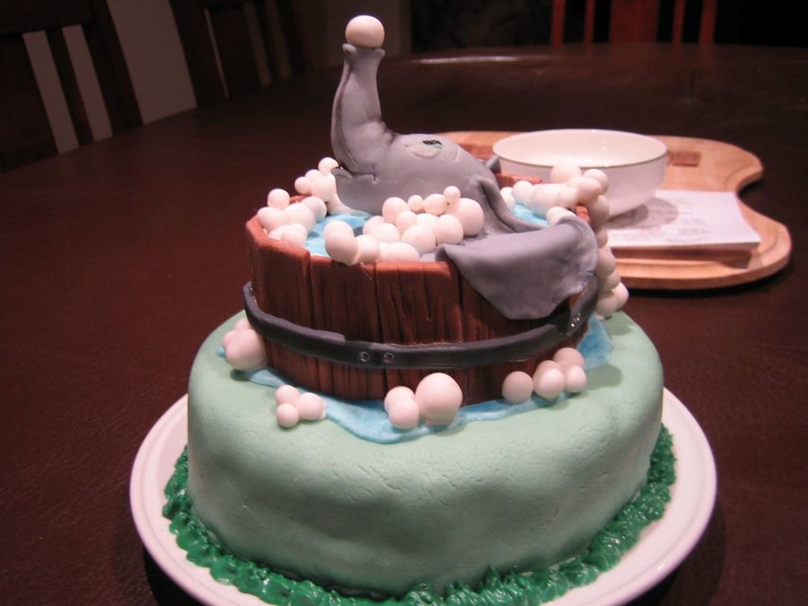 Dumbo In Bath - CakeCentral.com