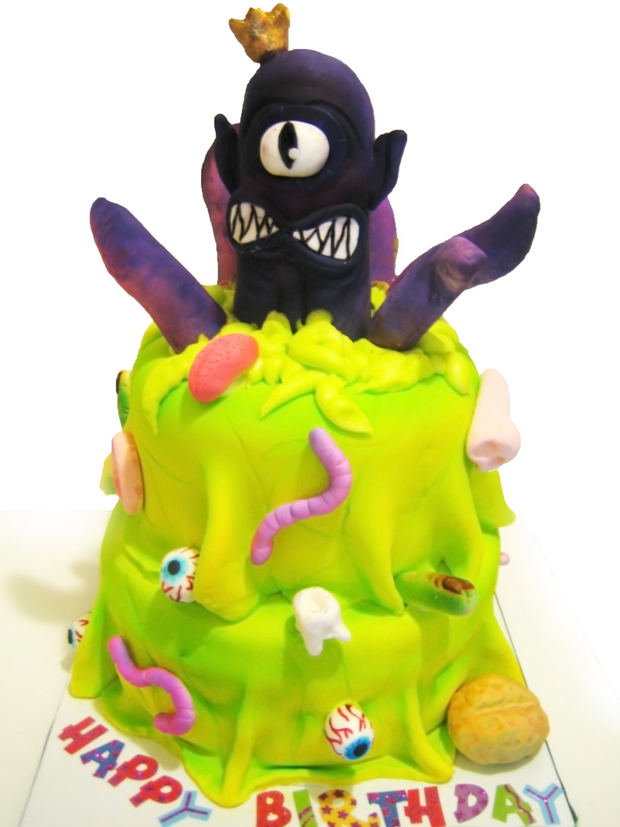 Halloween Alien Cake - CakeCentral.com