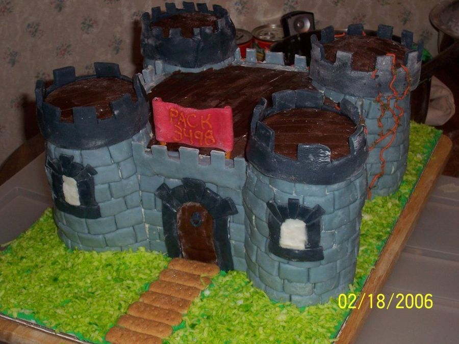 Castle Cake - CakeCentral.com