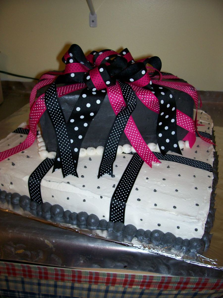 Present Cake - CakeCentral.com