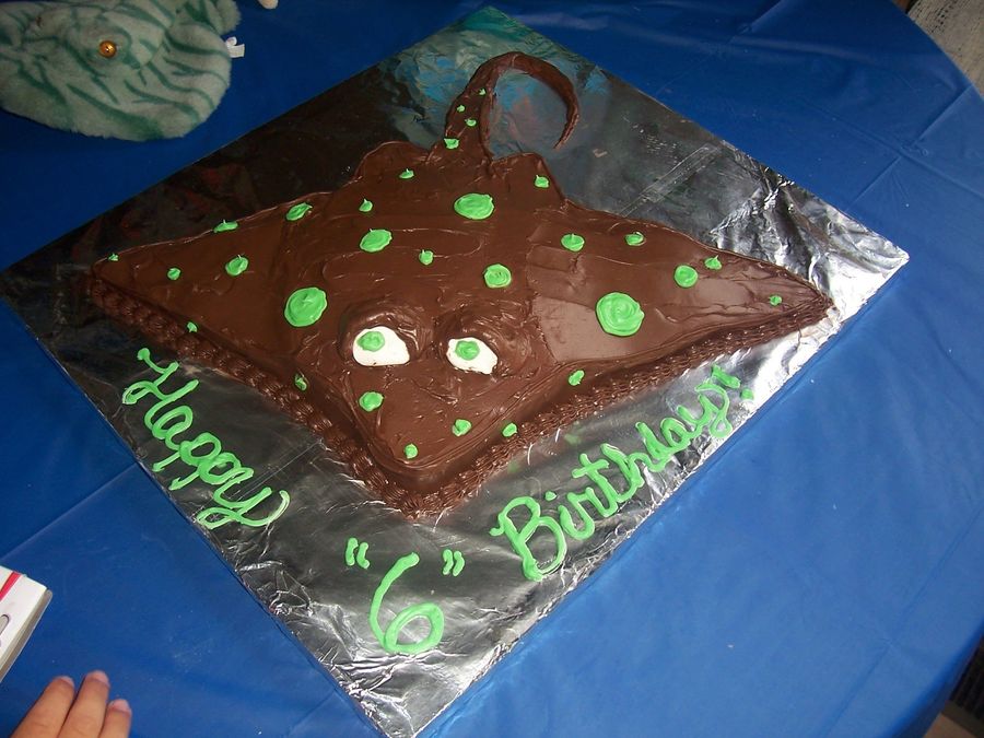 Spotted Stingray Cake - CakeCentral.com