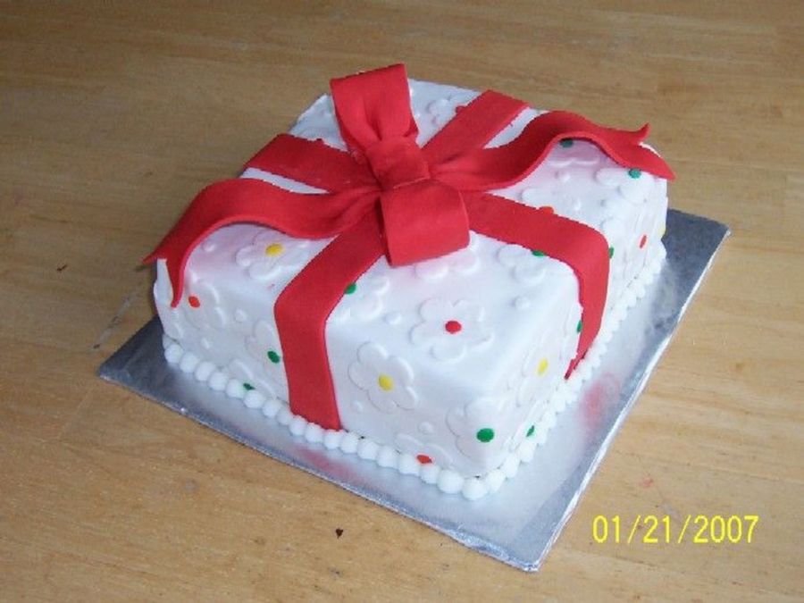 Package Cake - CakeCentral.com