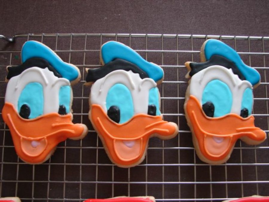 Donald Duck Cookies - CakeCentral.com