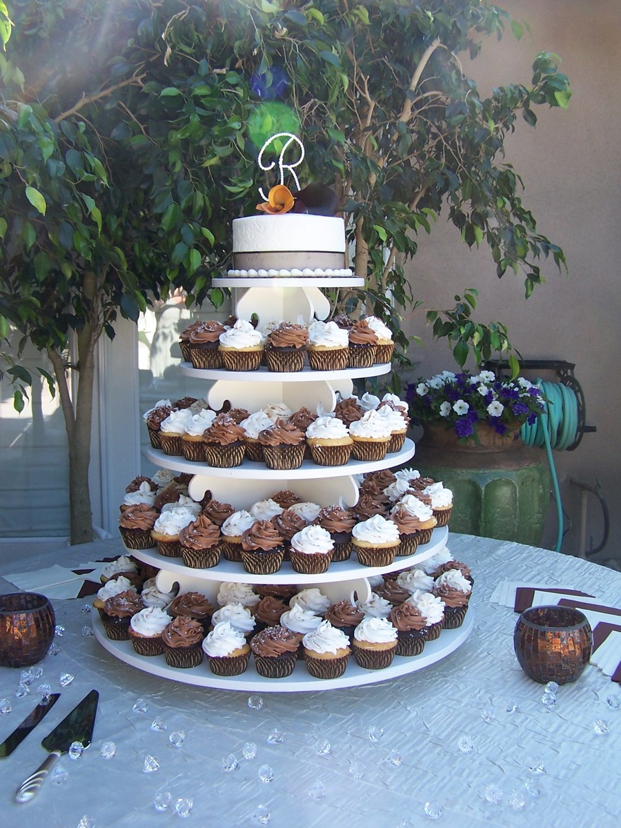Cupcake Wedding - CakeCentral.com