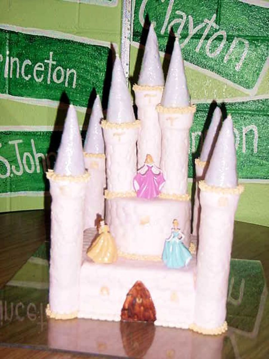 First Castle Cake - CakeCentral.com