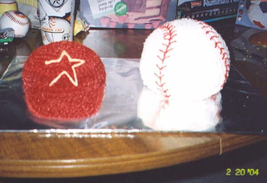 Astros Cake - CakeCentral.com