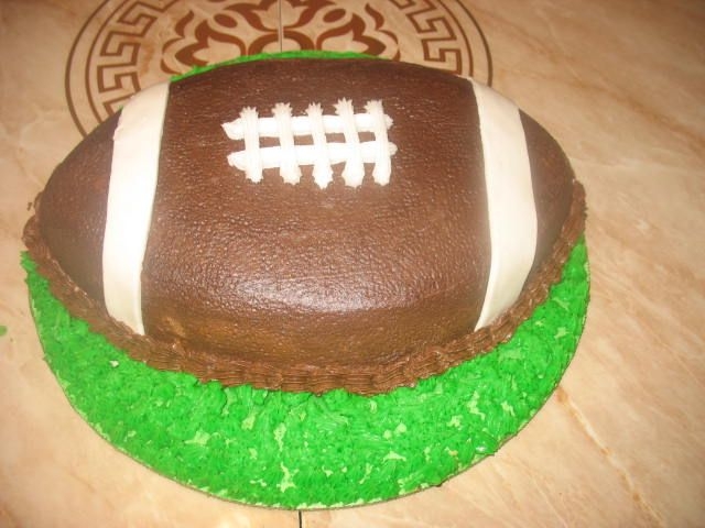 Football - CakeCentral.com