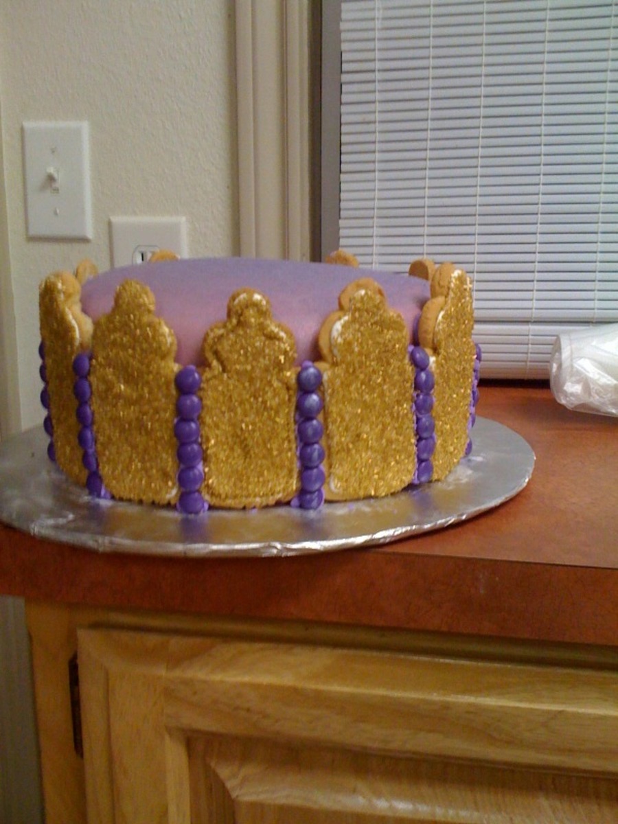 Crown Cake - CakeCentral.com