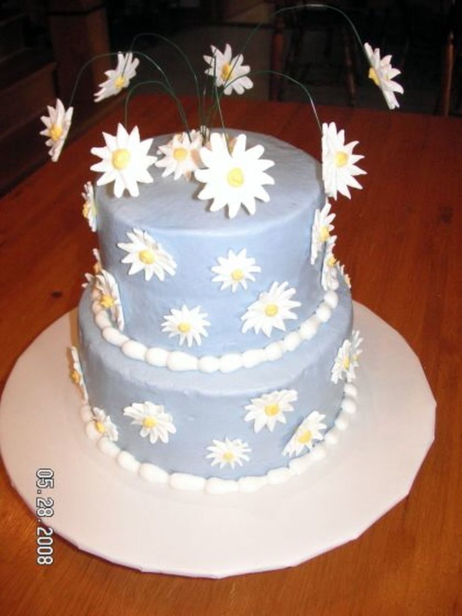 Daisy Cake - CakeCentral.com