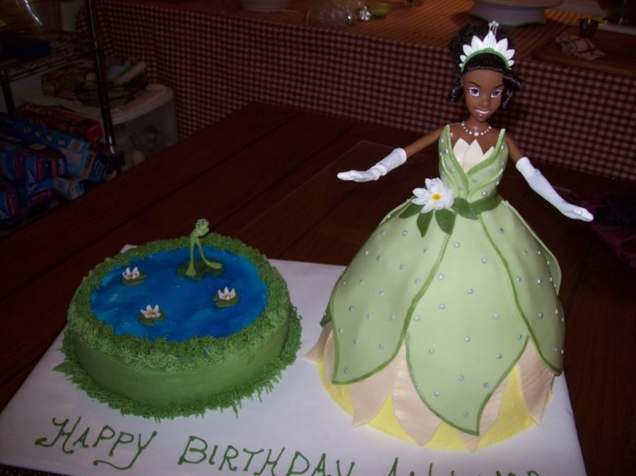 Aaliyah's Cake - CakeCentral.com