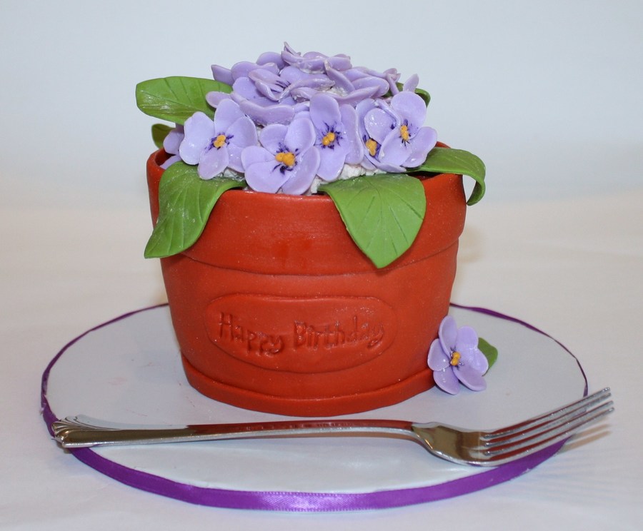 Flower Pot Cake - CakeCentral.com