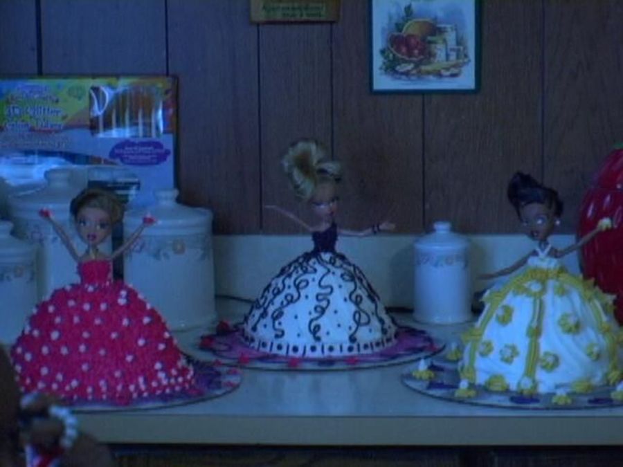 Bratz Cake (Gangs All Here) - CakeCentral.com